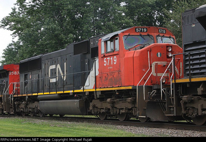 CN 5719